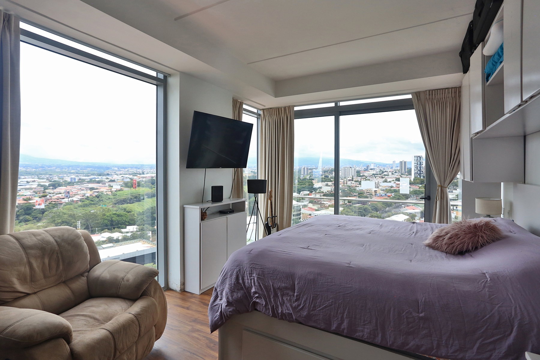 Qbo Northeast Spectacular Views Condo, Q Bo, Sabana, Pavas, San Jose ...