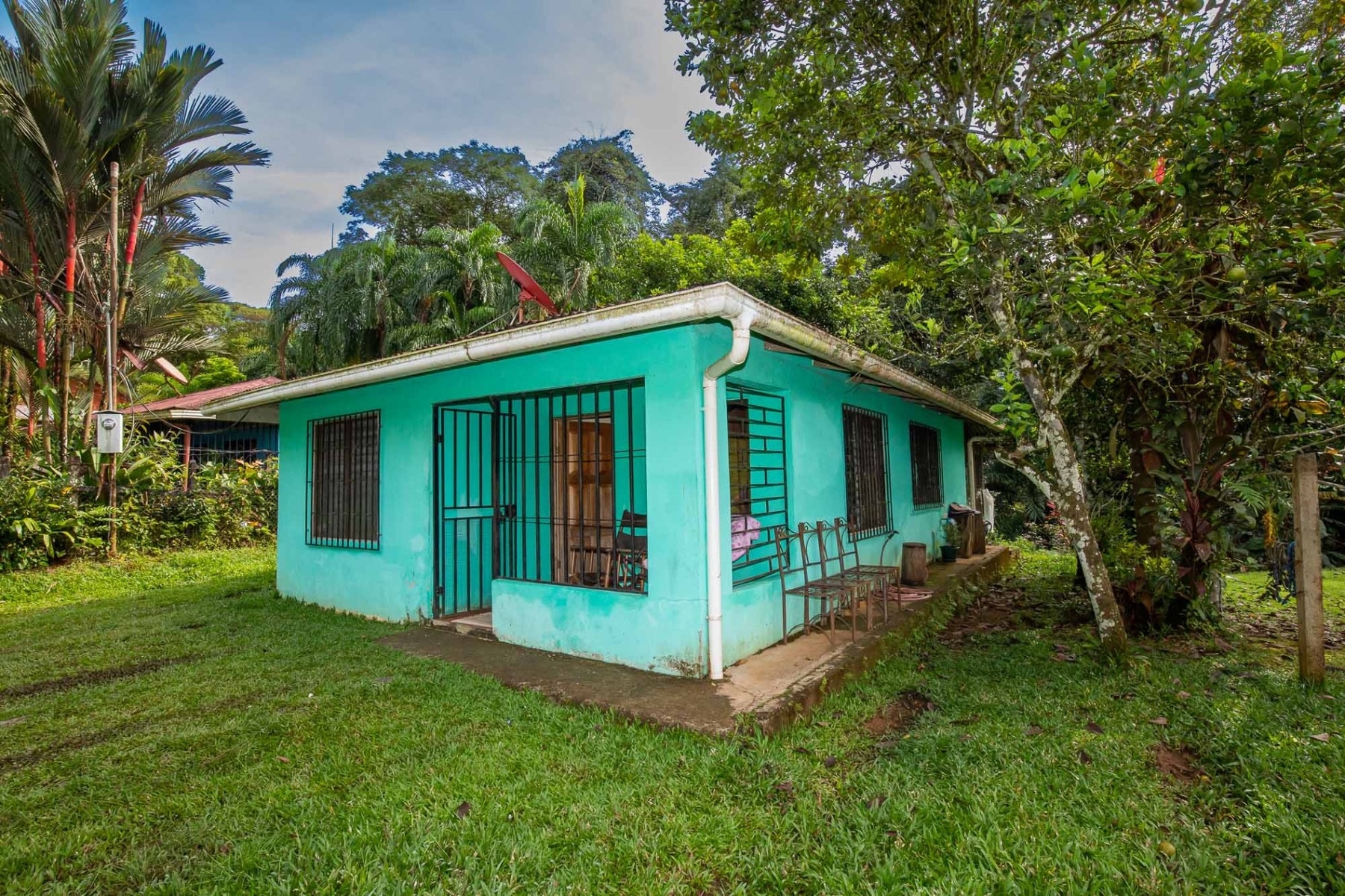 Small Affordable Home In Villa Nueva, Manuel Antonio, Quepos ...