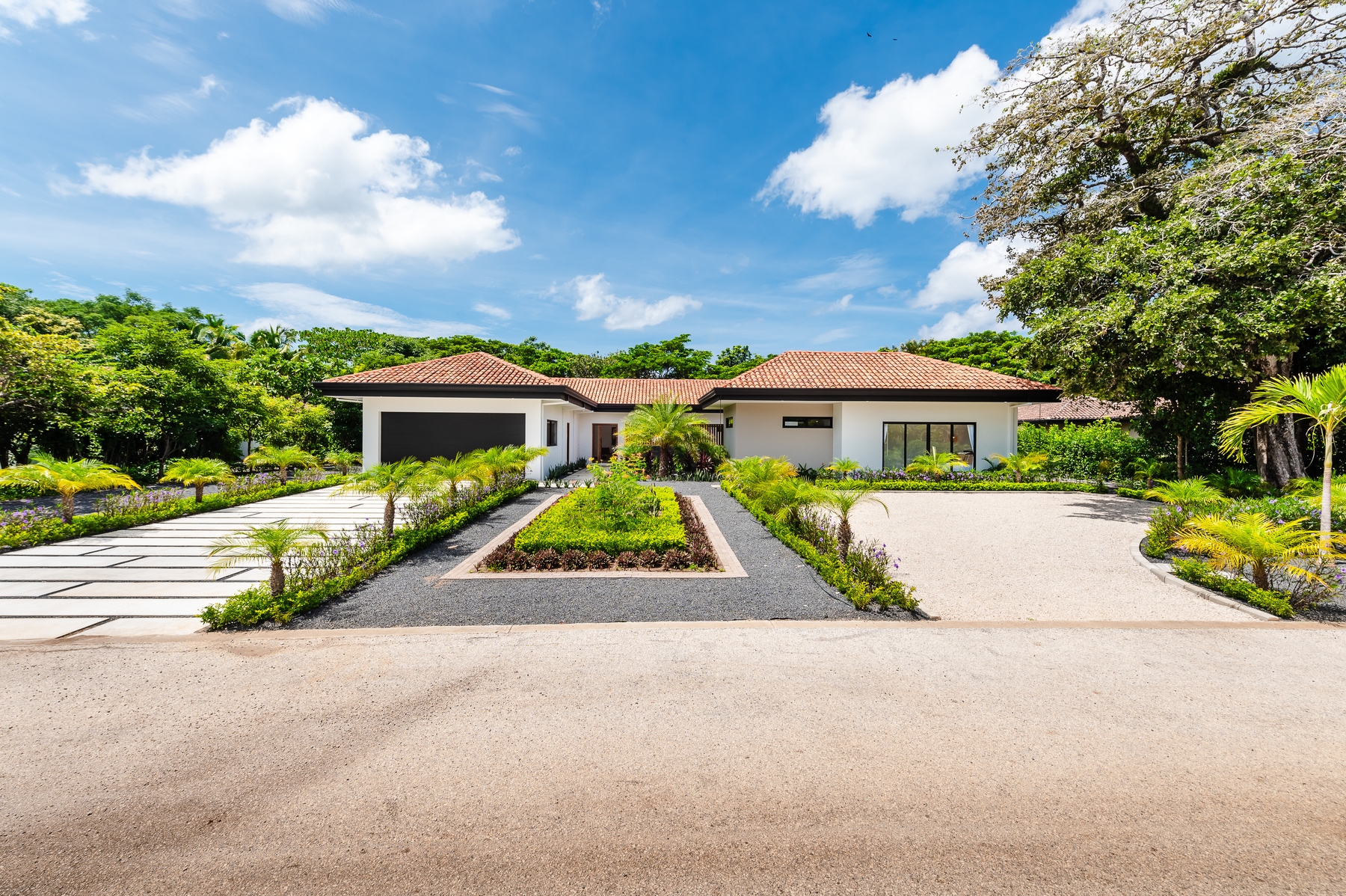 Brand New Five Bedroom Luxury Home, Hacienda Pinilla, Tamarindo, Santa ...