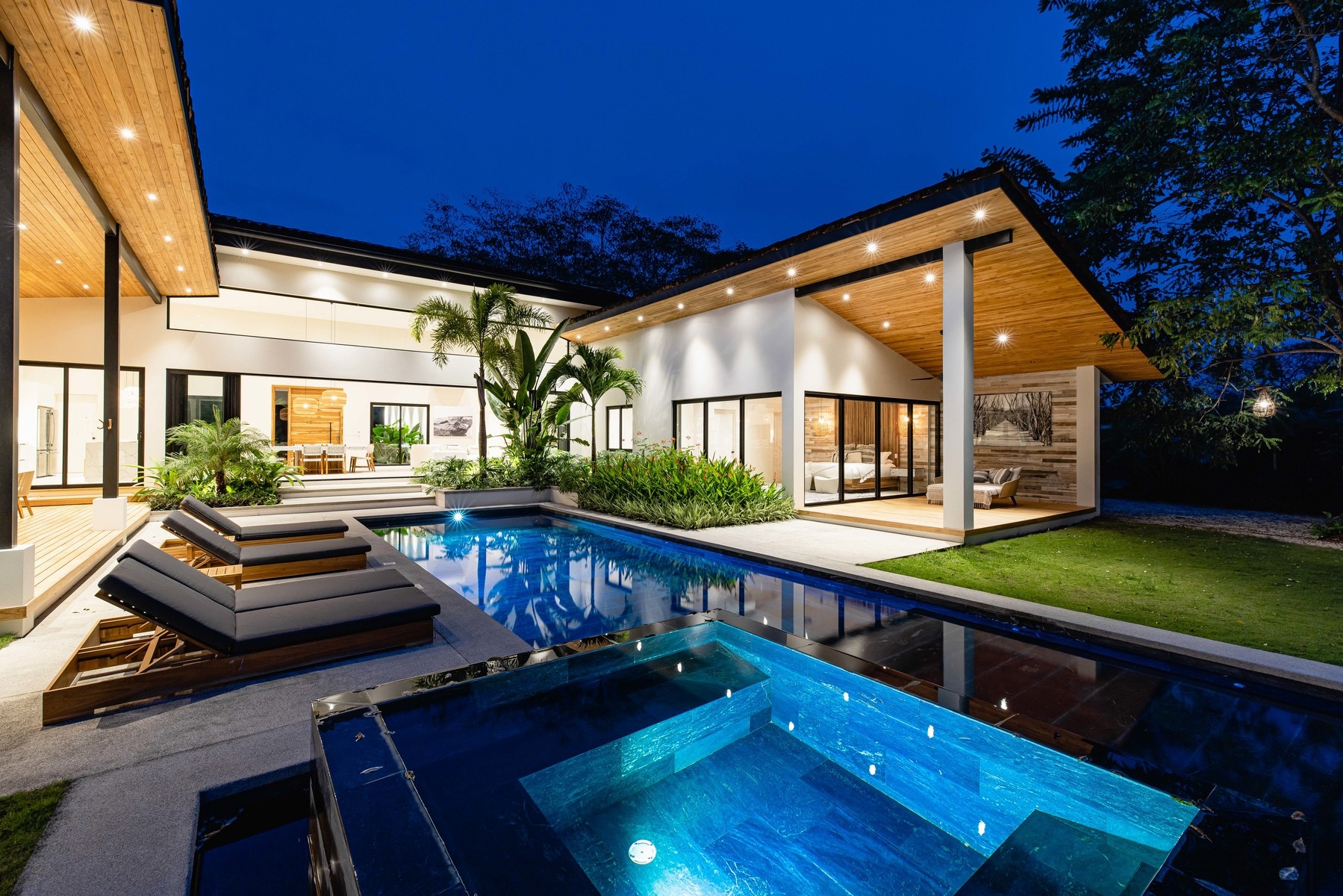 Tropical Modern 4 Bedroom Hideaway Hacienda Pinilla, Los Almendros ...