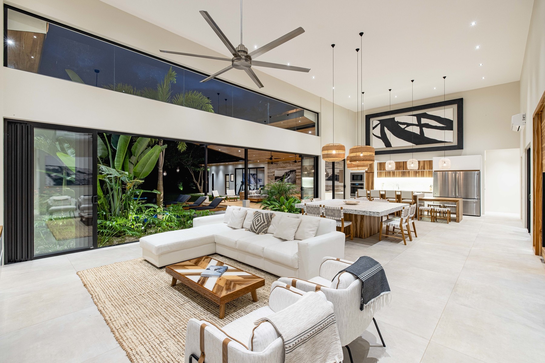 Tropical Modern 4 Bedroom Hideaway Hacienda Pinilla, Los Almendros ...